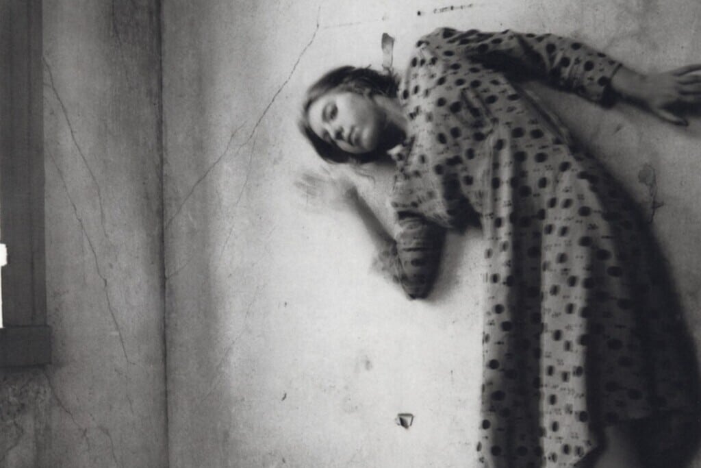 "Portraits to Dream In" de Francesca Woodman e Julia Margaret Cameron na National Portrait ...